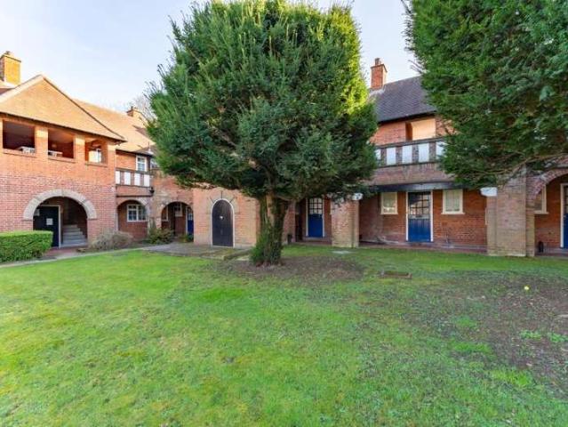 1 Bedroom Apartment Flat