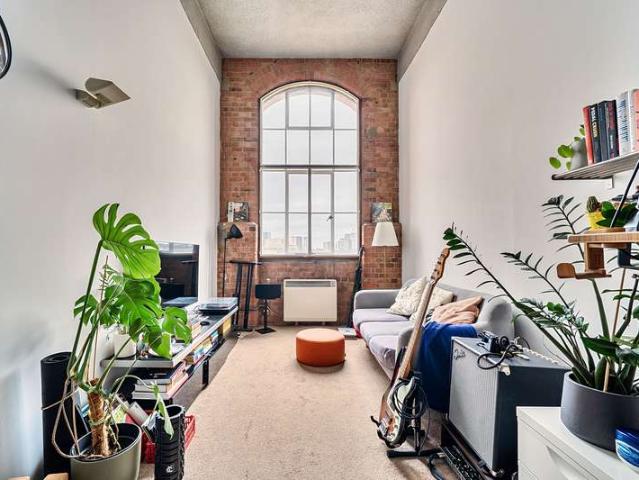 1 Bedroom Apartment Flat