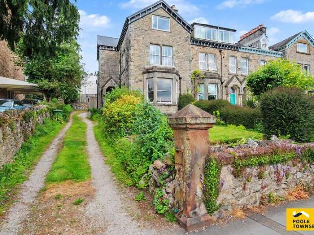 1 Bedroom Apartment Flat