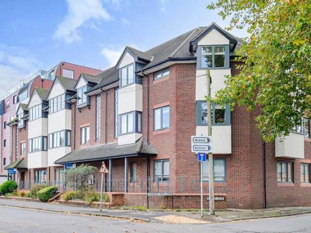 1 Bedroom Apartment Flat