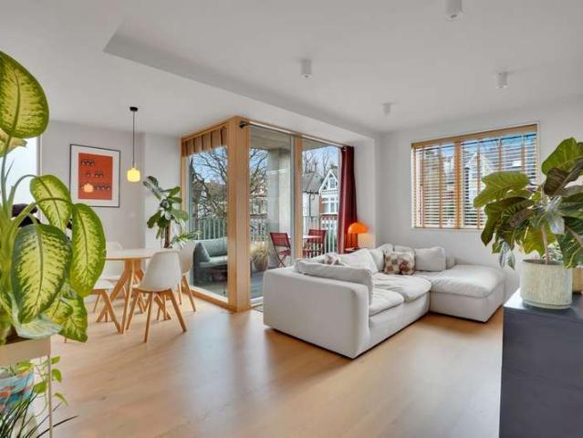 1 Bedroom Apartment Flat
