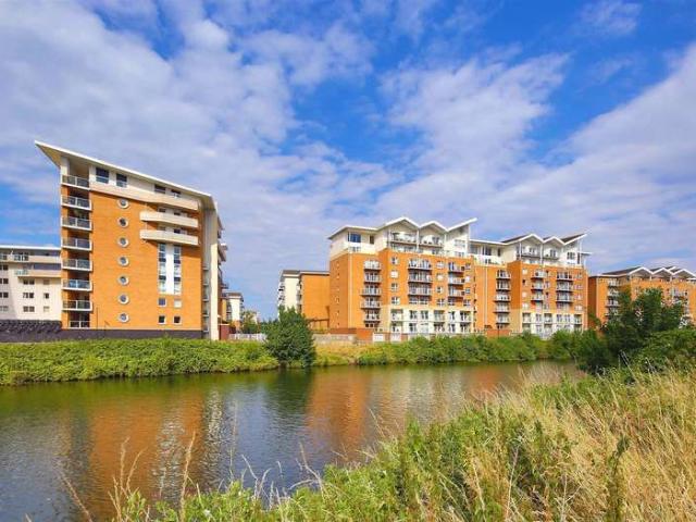 1 Bedroom Apartment Flat