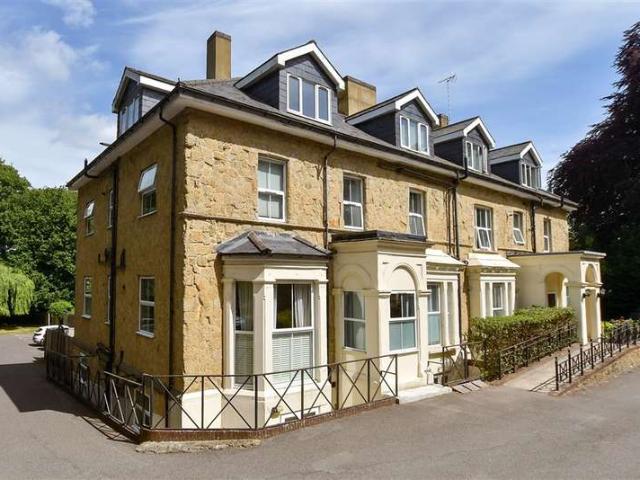 1 Bedroom Apartment Flat