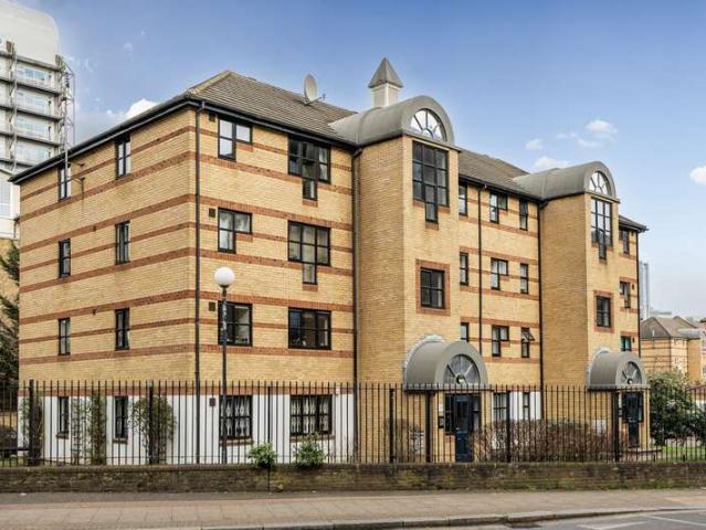 1 Bedroom Apartment Flat