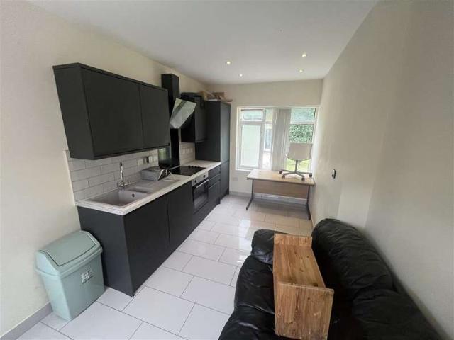 1 Bedroom Apartment Flat