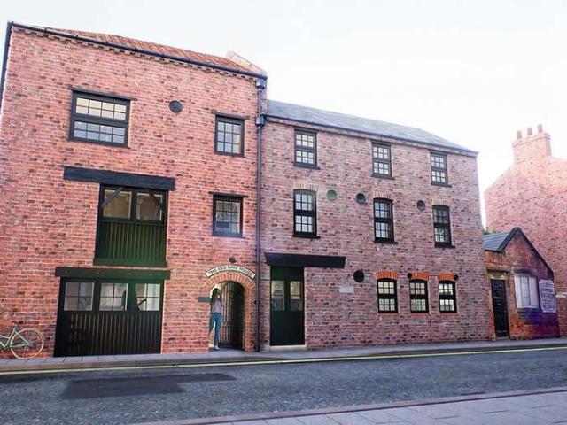 1 Bedroom Apartment Flat