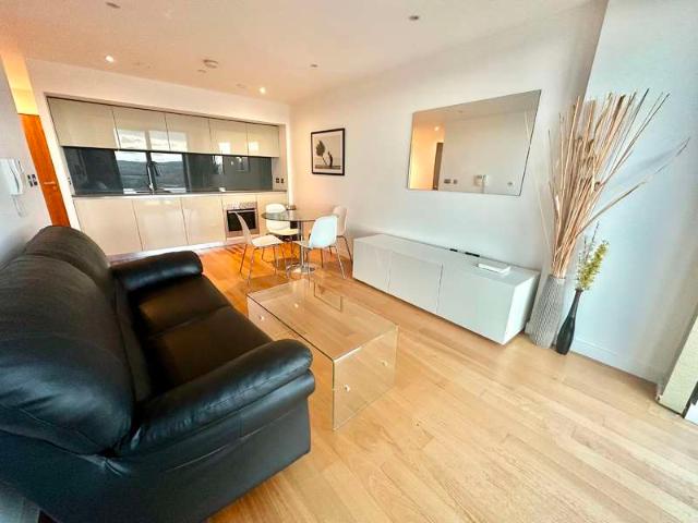 1 Bedroom Apartment Flat