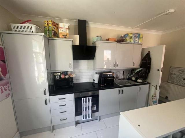1 Bedroom Apartment Flat