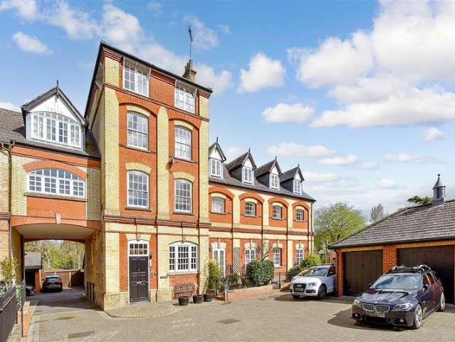 1 Bedroom Apartment Flat