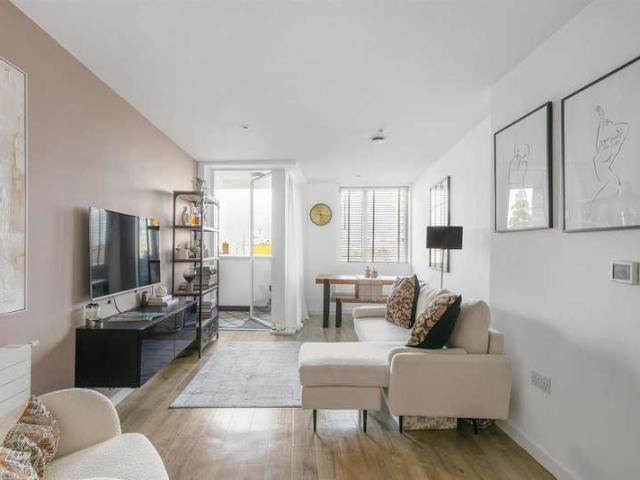 1 Bedroom Apartment Flat