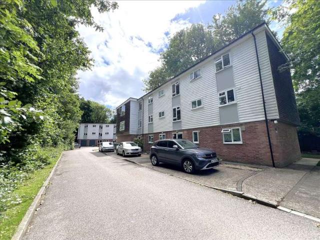 1 Bedroom Apartment Flat