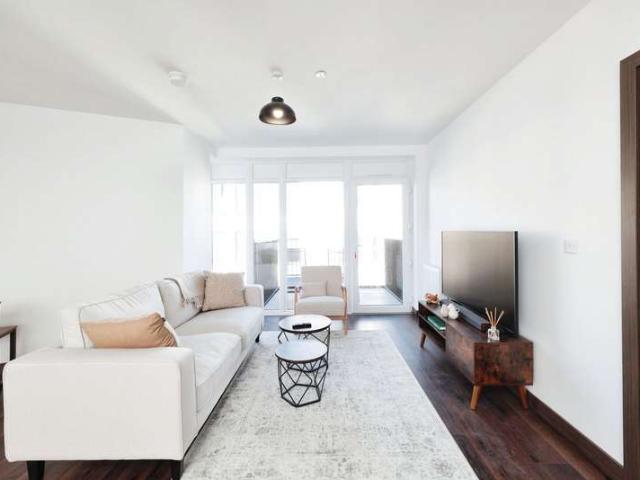 1 Bedroom Apartment Flat