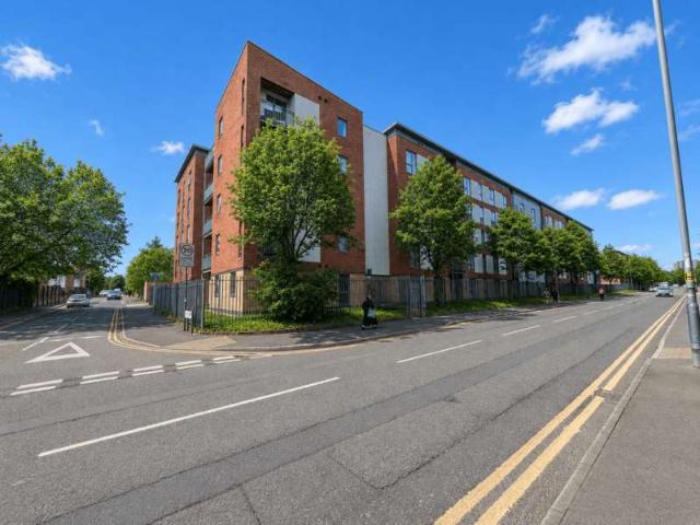 1 Bedroom Apartment Flat