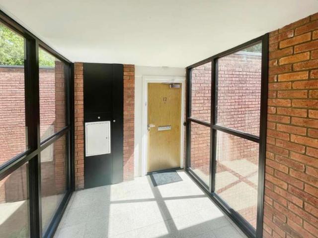 1 Bedroom Apartment Flat
