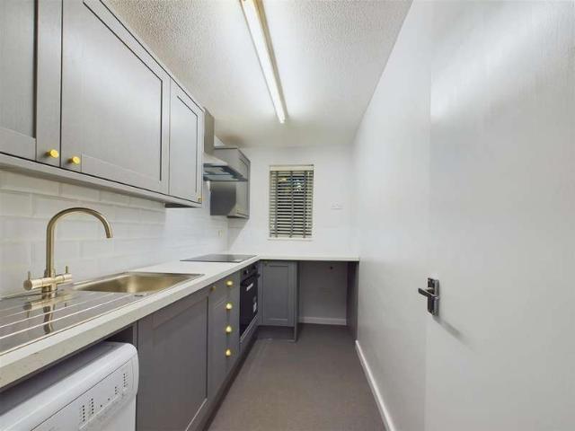1 Bedroom Apartment Flat