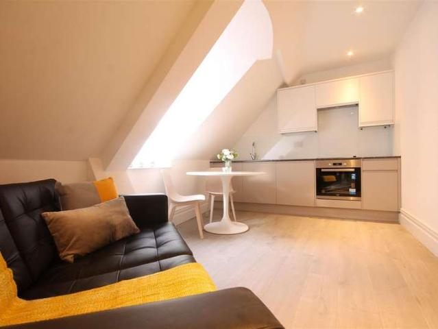 1 Bedroom Apartment Flat