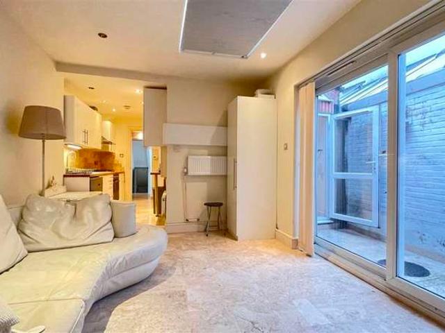 1 Bedroom Apartment Flat