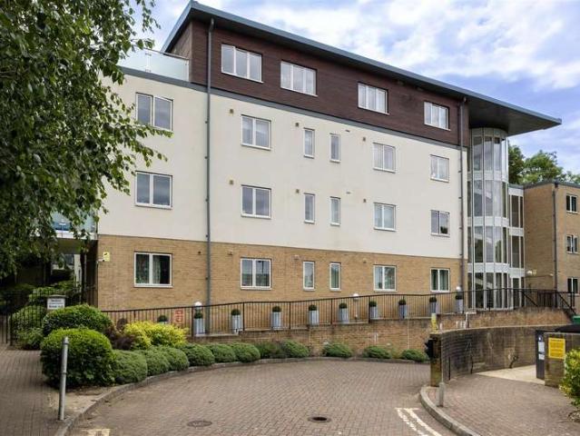 1 Bedroom Apartment Flat