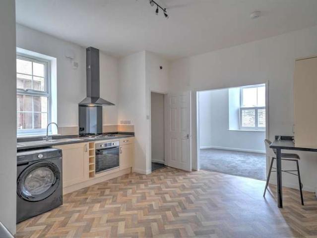 1 Bedroom Apartment Flat