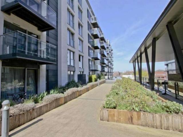 1 Bedroom Apartment Flat