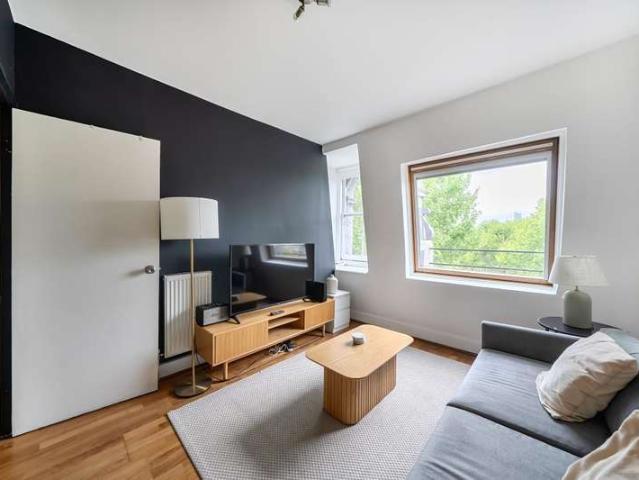 1 Bedroom Apartment Flat