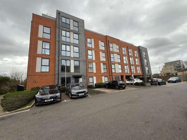 1 Bedroom Apartment Flat