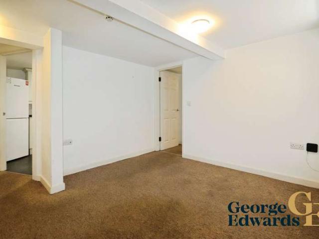 1 Bedroom Apartment Flat