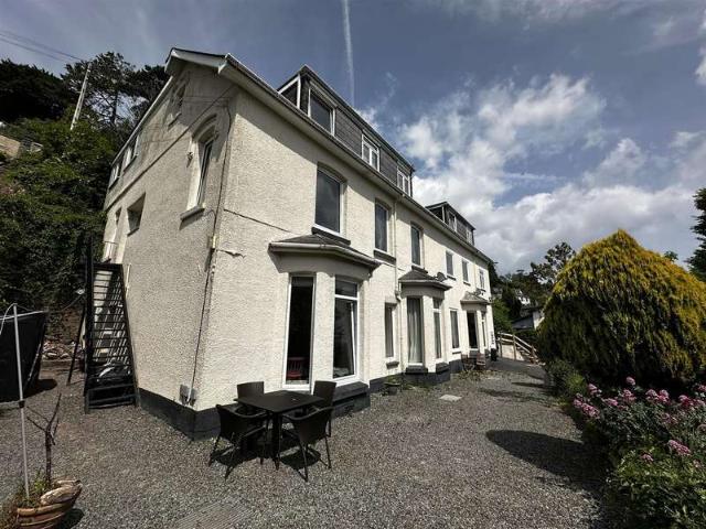 1 Bedroom Apartment Flat