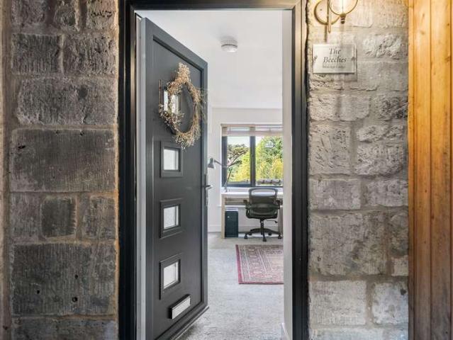 1 Bedroom Apartment Flat