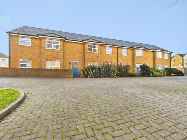 1 Bedroom Apartment Flat