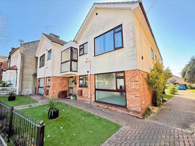 1 Bedroom Apartment Flat
