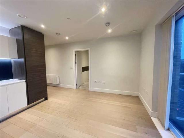 1 Bedroom Apartment Flat