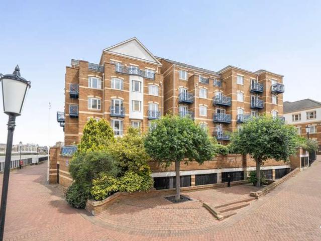 1 Bedroom Apartment Flat