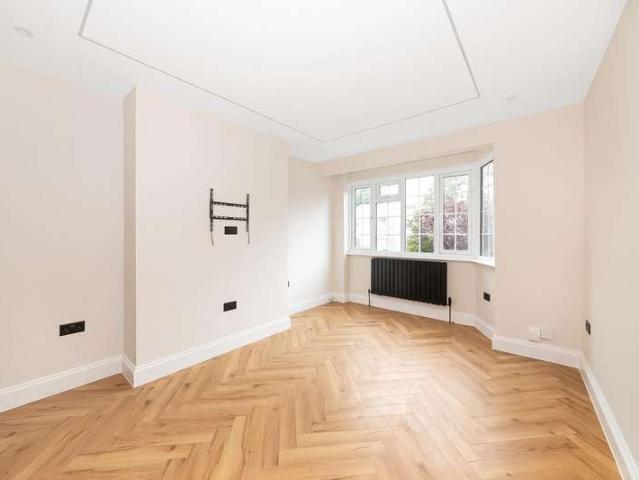 1 Bedroom Apartment Flat