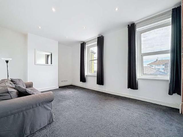 1 Bedroom Apartment Flat