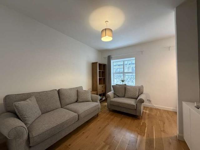 1 Bedroom Apartment Flat