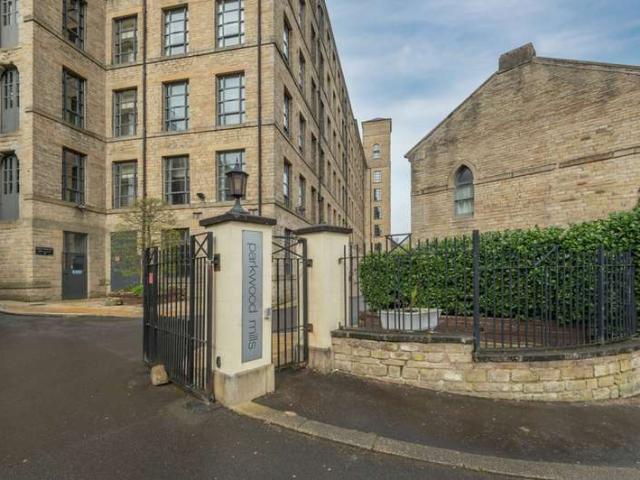 1 Bedroom Apartment Flat