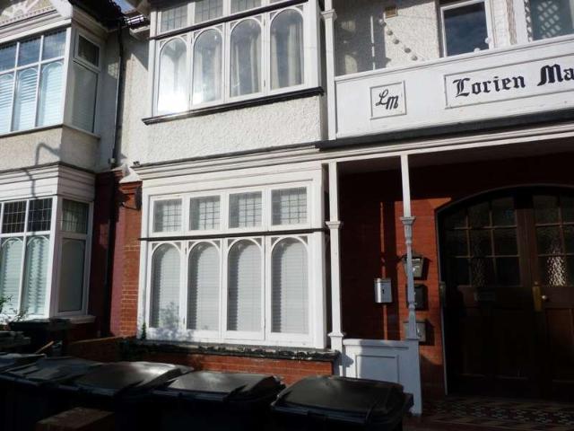 1 Bedroom Apartment Flat