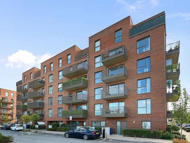1 Bedroom Apartment Flat