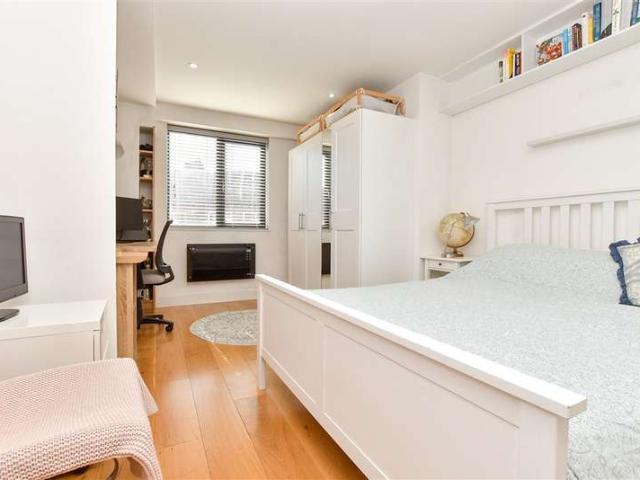 1 Bedroom Apartment Flat