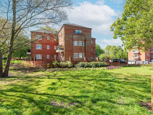 1 Bedroom Apartment Flat