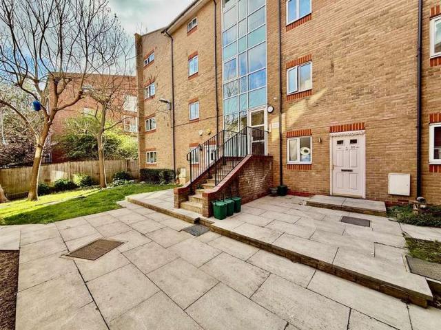 1 Bedroom Apartment Flat