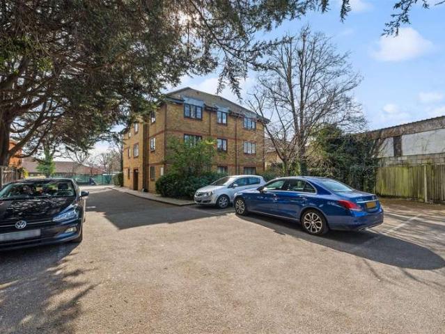 1 Bedroom Apartment Flat