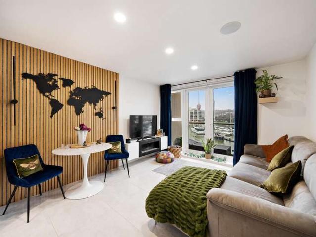 1 Bedroom Apartment Flat