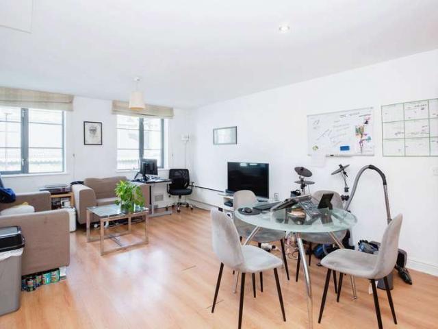 1 Bedroom Apartment Flat