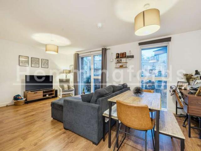 1 Bedroom Apartment Flat