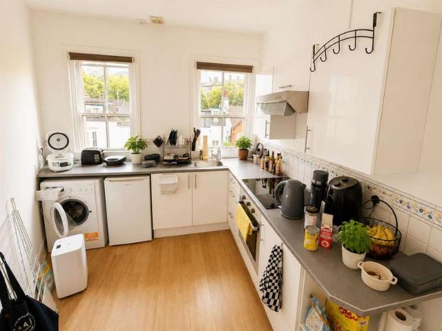 1 Bedroom Apartment Flat