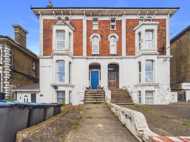 1 Bedroom Apartment Flat
