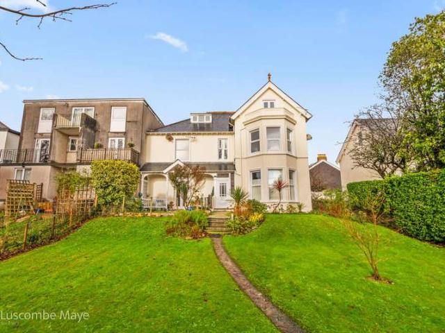 1 Bedroom Apartment Flat