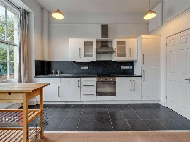 1 Bedroom Apartment Flat